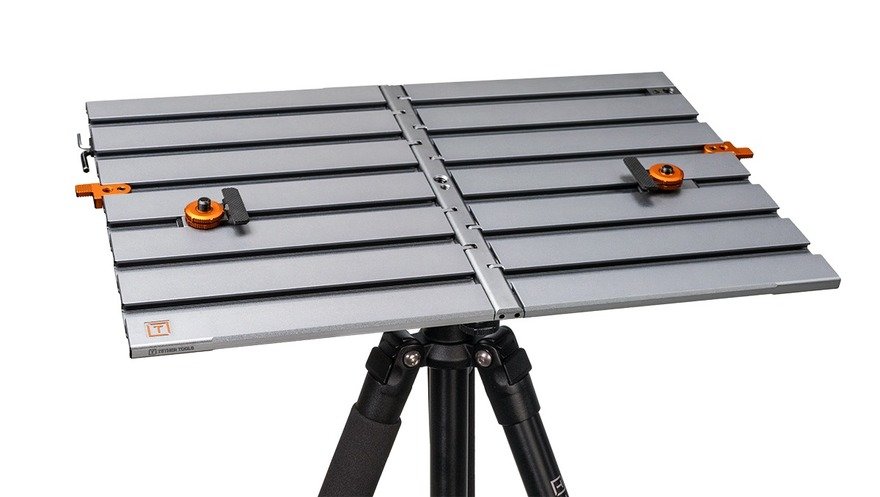 The Portable AeroTrack Workstation System, for Creatives On the Go - Core77