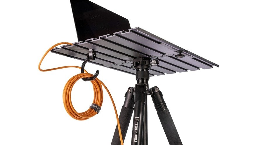 The Portable AeroTrack Workstation System, for Creatives On the Go - Core77