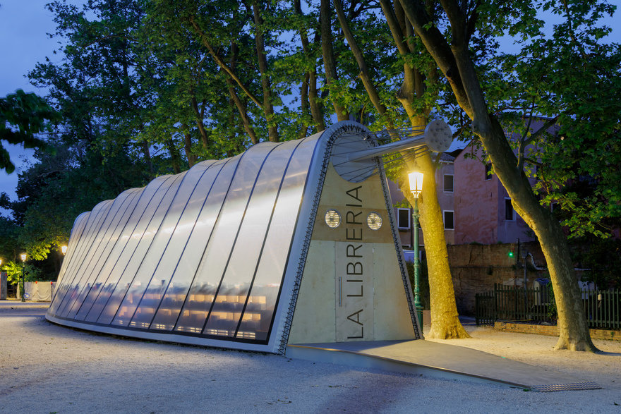 A Novel Membrane Enables This Greenhouse-like Temporary Library, by DS ...