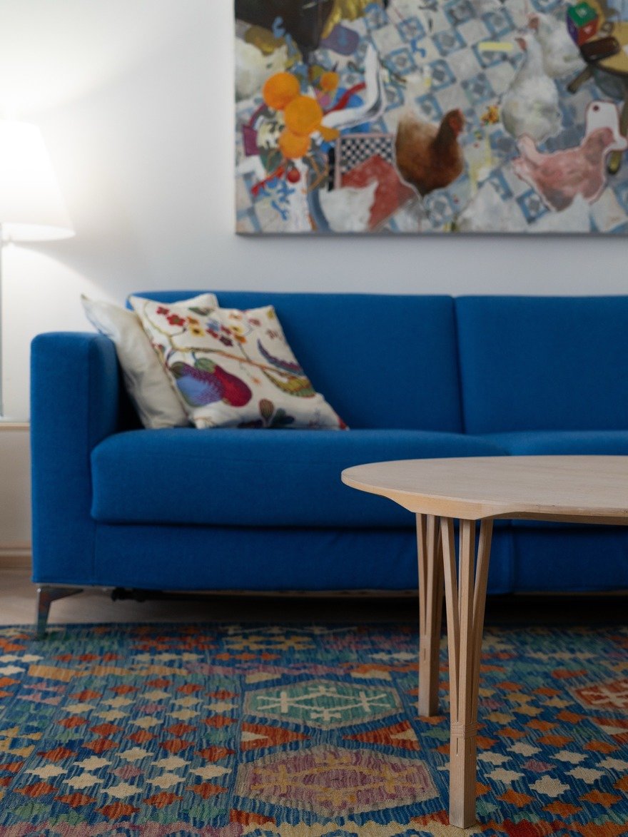 Table Legs that Use Spring Tension Rather than Joinery - Core77