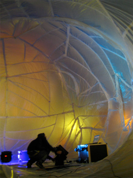 Hot Air: An inflatable, inhabitable monument - Core77