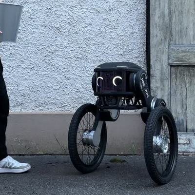 The Design Elements That Make This Robot Look Cute and Unthreatening ...