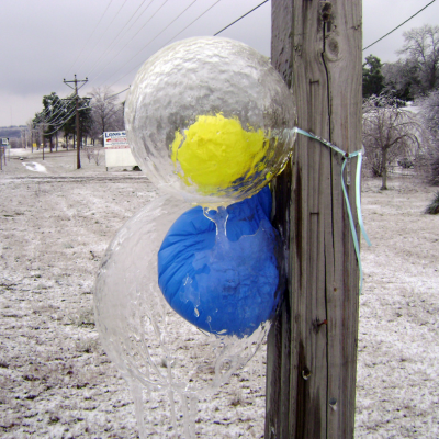 Cool Photos Showing What Happens When Balloons Freeze - Core77