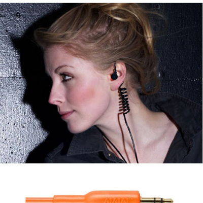 Kilo Design's earbuds that (hopefully) won't get violently yanked out ...