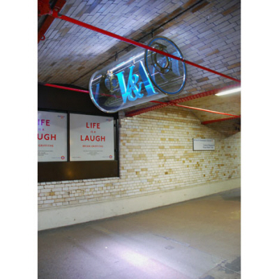 Troika's palindromic, kinetic sign for the V&A Museum - Core77