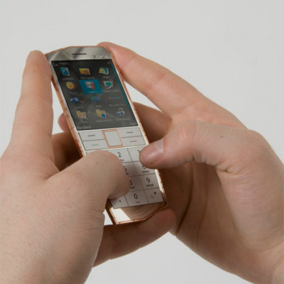 This Just Inbox: Patrick Hyland's Copper Phone Uses Heat for Power - Core77