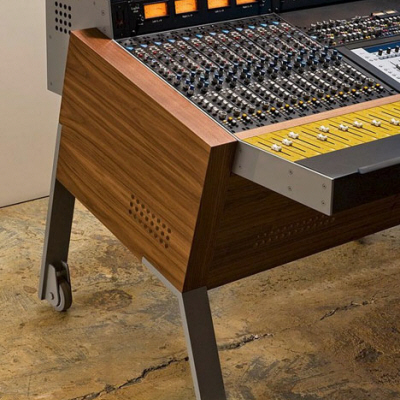 UM Project's Awesome Sound Engineering Console - Core77
