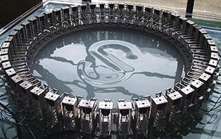 "Printing" on water using waves - Core77