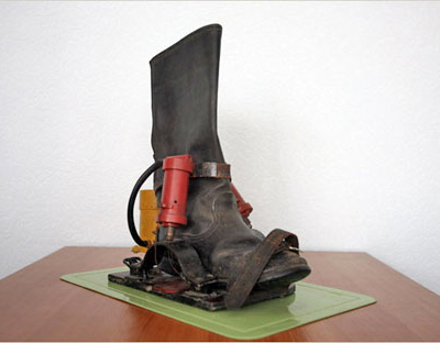Just Crazy Enought to Work: Gasoline-Powered Boots - Core77