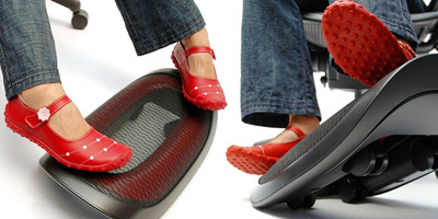 BriteConcepts intros Webble for under-the-desk leg mobility - Core77