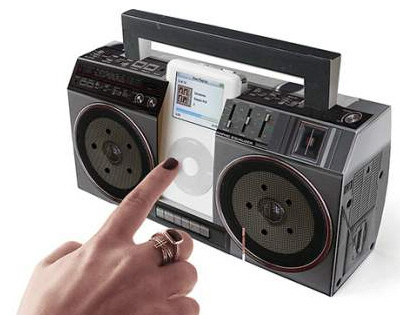 Flatpack mini-ghettoblaster for your iPod (or "other" mp3 player) - Core77