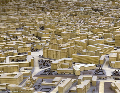Long-term modelmaking: Paris and Moscow in miniature - Core77